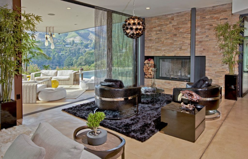 10 Stunning Celebrity Living Rooms to Inspire You