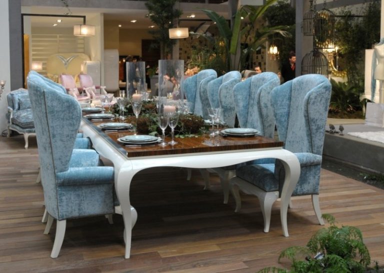 10 Amazing Velvet Chairs for Your Dining Room