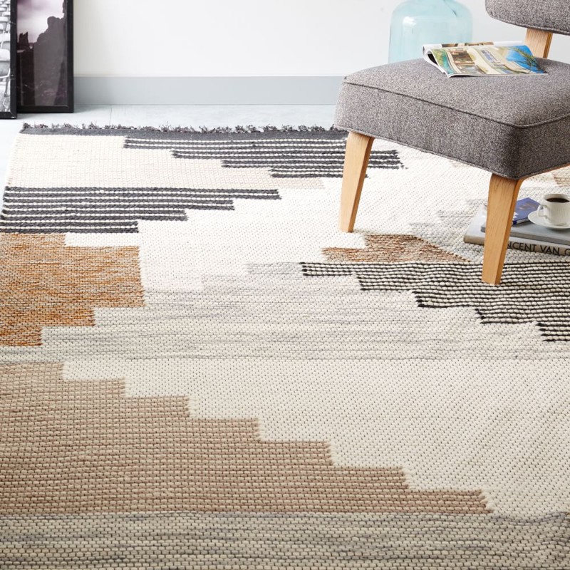10 Amazing Modern Rugs for Your Living Room